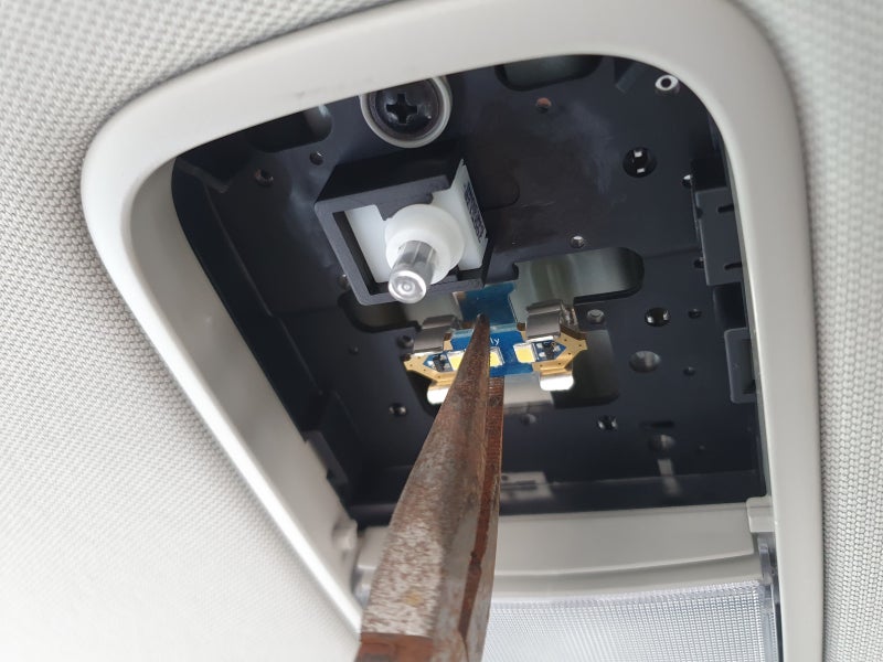 4세대 KA4카니발 LED실내등 교체 DIY방법 : 네이버 블로그