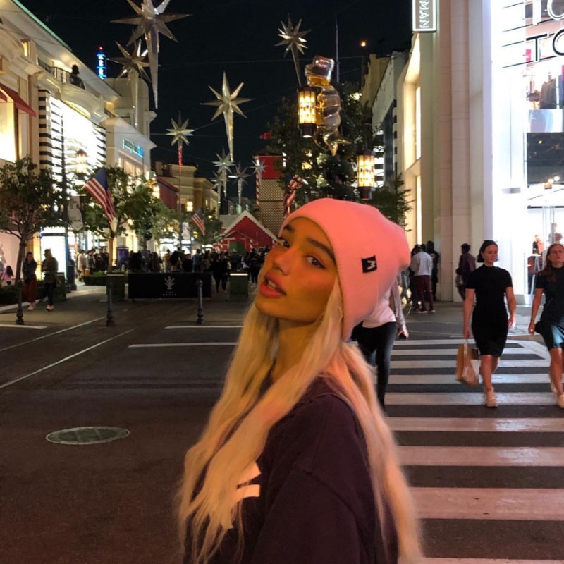 디즈니 동화 속에서 바로 튀어나온 듯한 비주얼, Sabrina Zada : 네이버 블로그