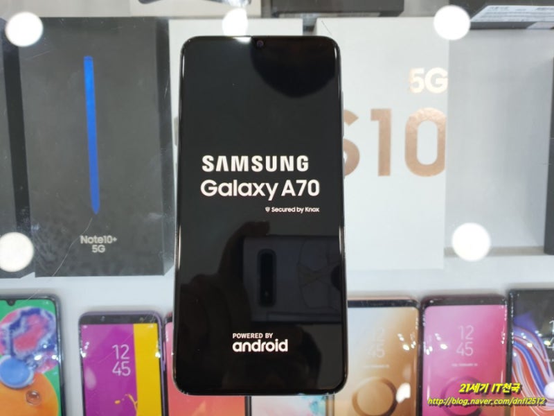 [갤럭시A70] A시리즈 LTE폰의 끝판왕 갤럭시A70 128GB 화이트 개봉기 및 리뷰. (딱 서브로 쓰기엔 좋은 대화면 ...