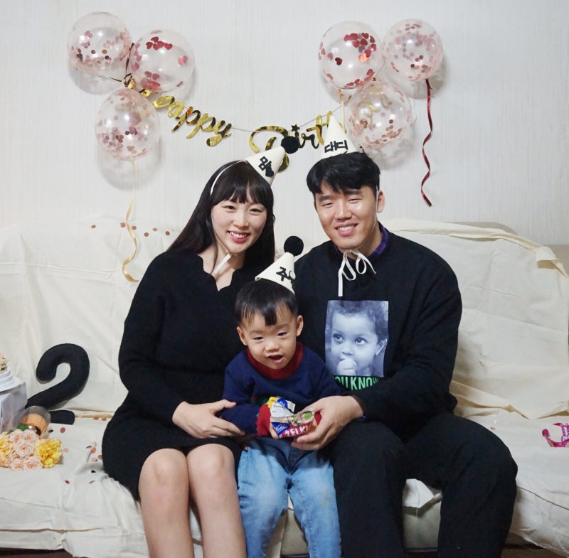아들 두돌 생일기념 엄마표 셀프생일파티 Feat 다이소 파티용품으로 간단하게 준비 네이버 블로그