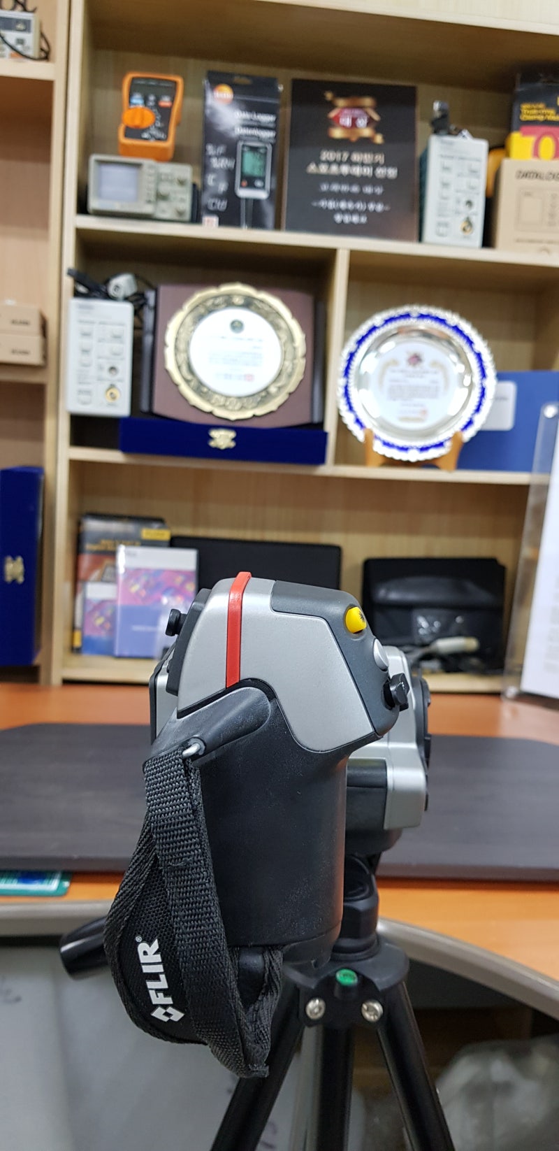 중고 휴대용 열화상카메라 Flir T335(320*240 , 650도) 판매 렌탈 : 네이버 블로그