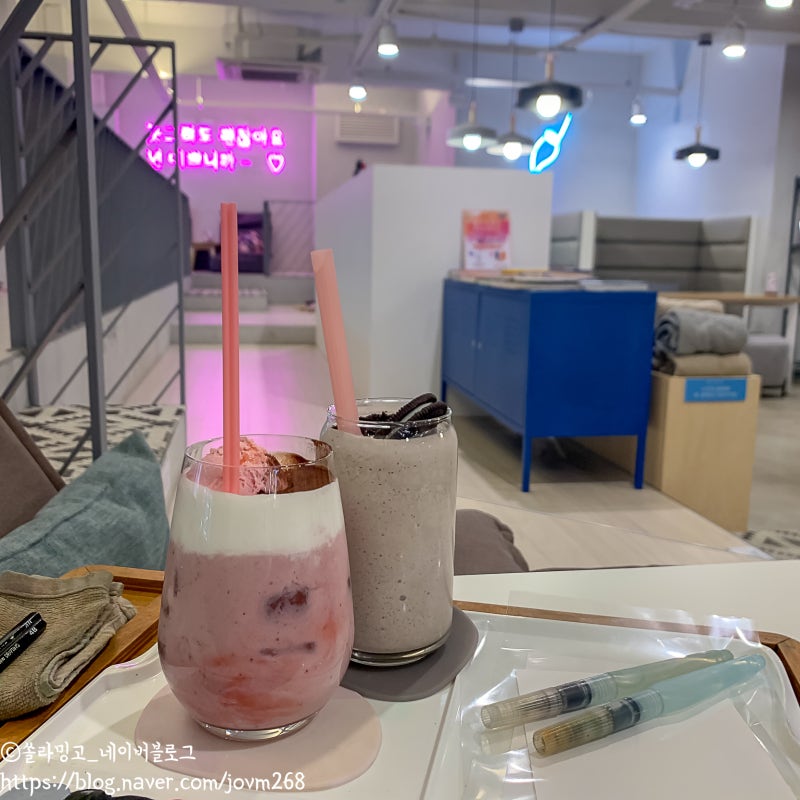 홍대 데이트코스 추천 남자친구랑 홍대이색카페 책과 그림과 카페가 있는 곳 도화서가 네이버 블로그