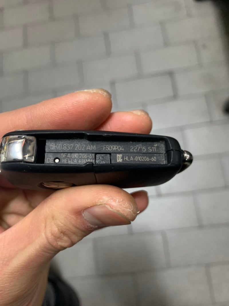 폭스바겐 티구안 스마트키리모컨 배터리 교체하는 방법계기판 Renew Key Battery 메시지 네이버 블로그