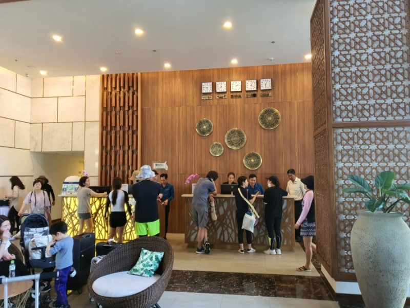 베트남 푸꾸옥 여행 1일차 숙소 베스트웨스턴호텔 풀빌라 후기 소나시 야시장 상가 맛집 수영장 루프탑까지 네이버 블로그