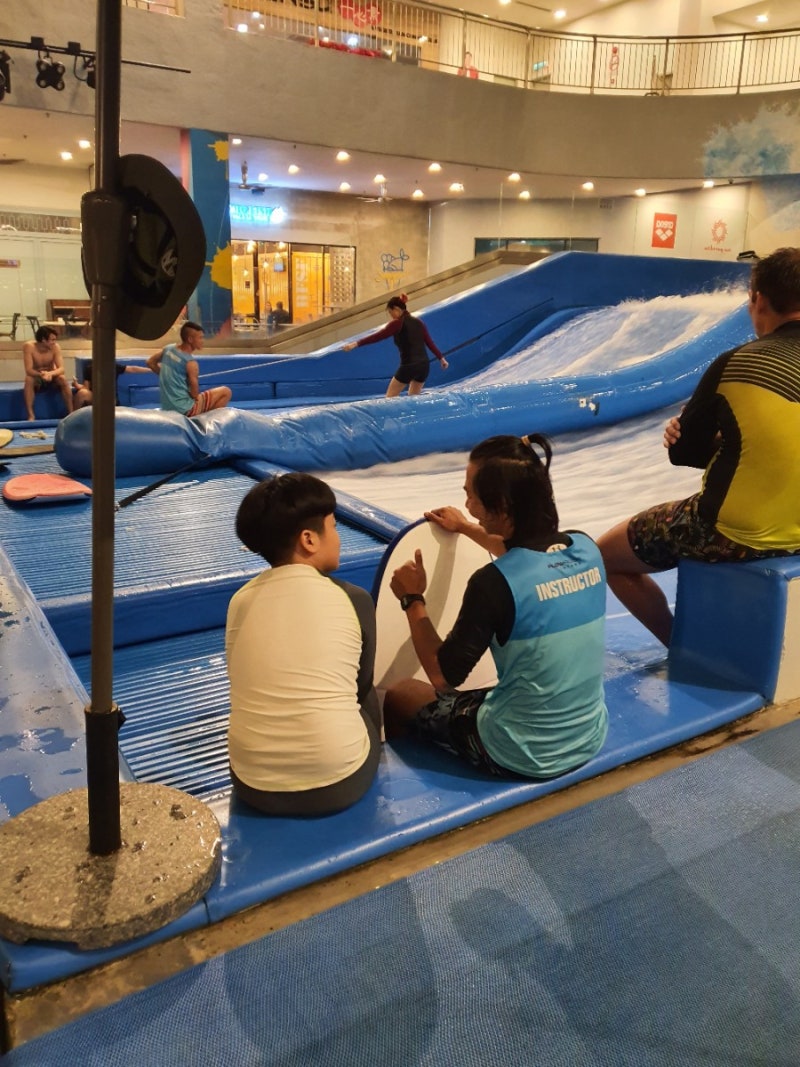 [쿠알라룸푸르] 인공 서핑 Flowrider @ 1 utama shopping center : 네이버 블로그