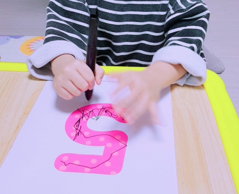 호반아이사랑♡ 만1세만2세혼합연령활동 쓰기내나이위에끼적여요 대근육나이만큼블록쌓기 실외놀이나이만큼통통통 어린이집수활동 수세기