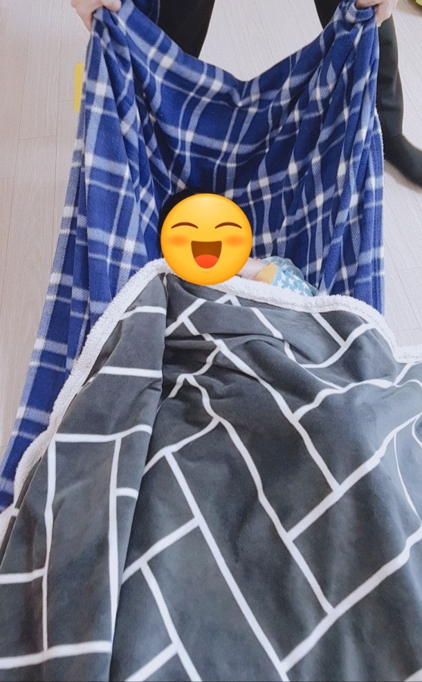 호반아이사랑♡ 만0세발달특성수준별활동 만0세실내대체활동친구와함께이불썰매를타요 만0세이불썰매바구니썰매 만0세흥미확장발달촉진