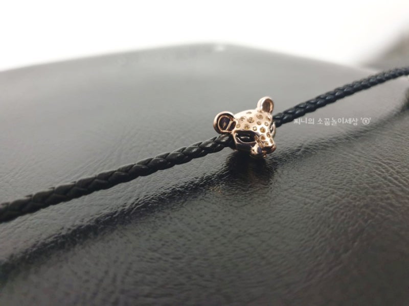 판도라가죽팔찌에 라이언참 고급지고 예쁘네 : 네이버 블로그