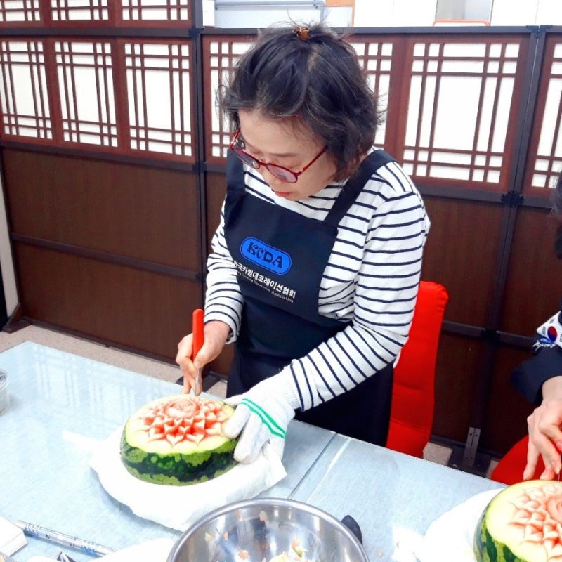 푸드카빙의 기본 수박카빙2급 자격증과정 수업후기~♡ 자매 국가대표의 푸드카빙 집중 맞춤지도지정교육장혼례음식만드는푸드카빙