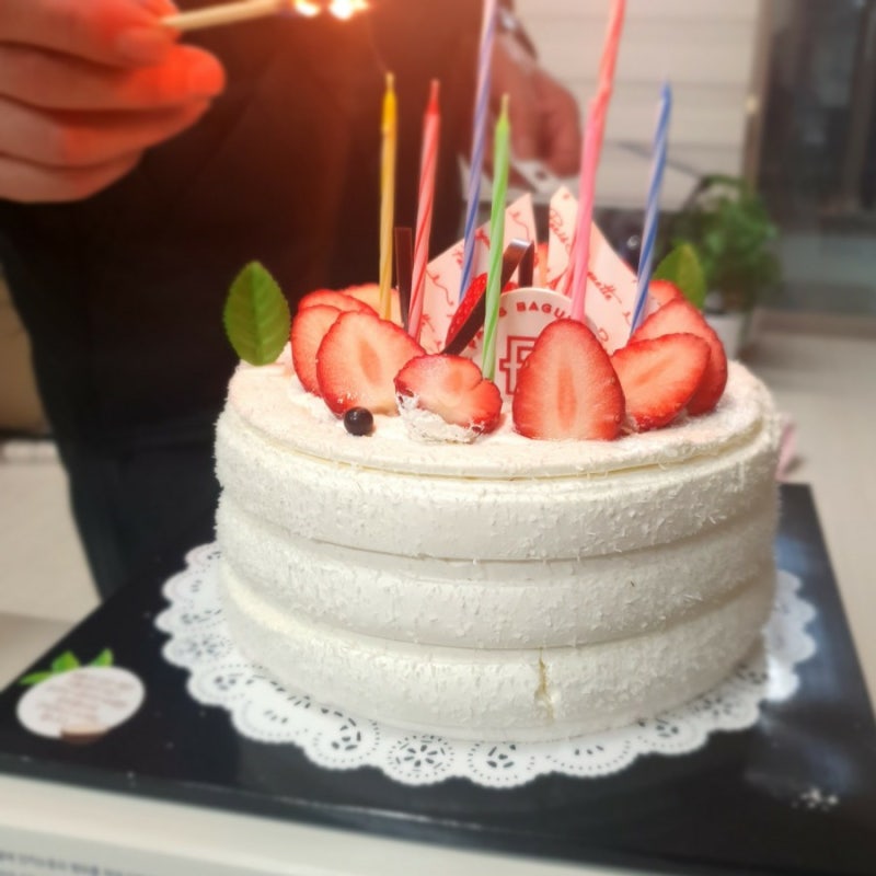 파리바게뜨 리얼 후레쉬 베리 케이크 졸업기념으로 아빠가 사온 새콤달콤한 딸기케이크 강추강추 네이버 블로그