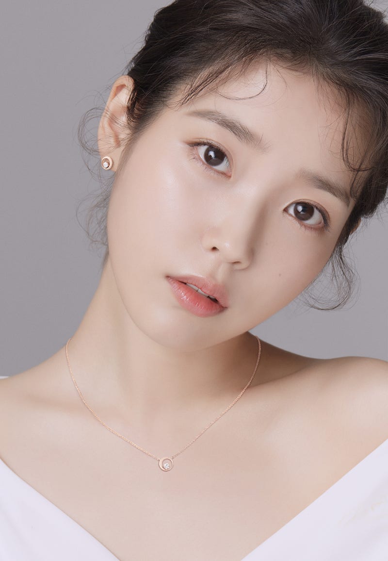 제이에스티나 아이유 귀걸이 목걸이 시계 화이트데이 여자친구 선물 추천 네이버 블로그