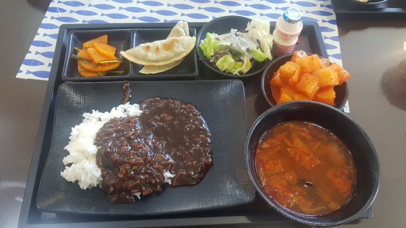 구내식당 단체급식 식단표 3월 첫째주 주간 메뉴 식단 반찬 꼬들빼기김치 메추리알 유니 짜장밥 납작만두 칼로리~ 네이버 블로그
