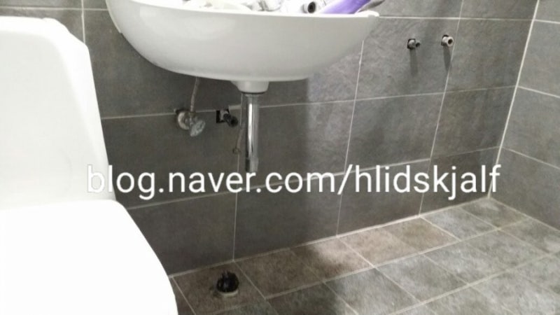 서울 중랑구 상봉동 화장실 타일 보수작업 벽타일8장바닥타일7장 부분시공 현장 네이버 블로그