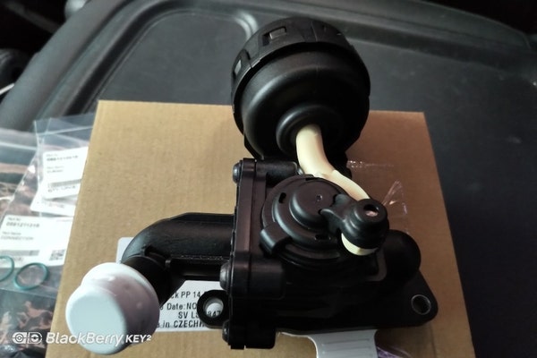 독일 수입차 아우디 A6 콰트로 정비 부품, Coolant valve regulating (feat.4.0TDI QUATTRO ...