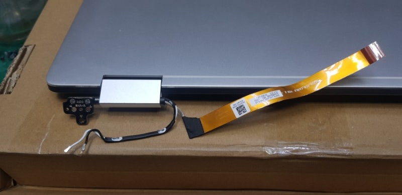 Dell (P73F) XPS 9575-15.6 터치 스크린 액정 불량 2월 19일 들어왔어요. 어재 3월 19일 수입 들어왔어요 ...