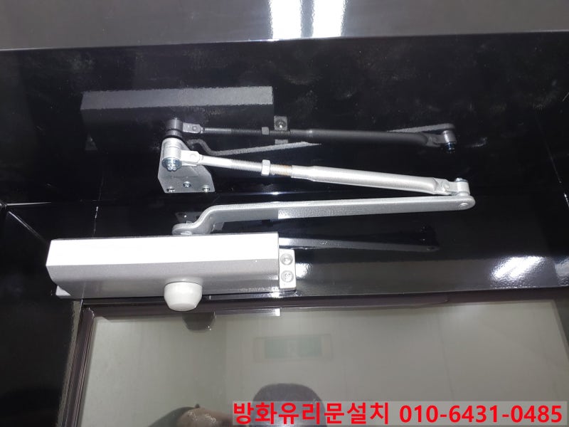 기존 방화문을 뚫어서 방화유리를 끼우면 불법 방화유리문 설치에 관한 상식들 네이버 블로그