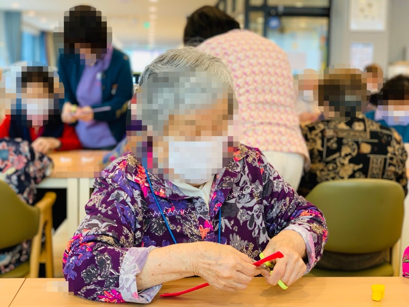 식사동주간보호센터미술프로그램꽃브로치 만들기시니어데이케어 주은 일산센터 네이버 블로그