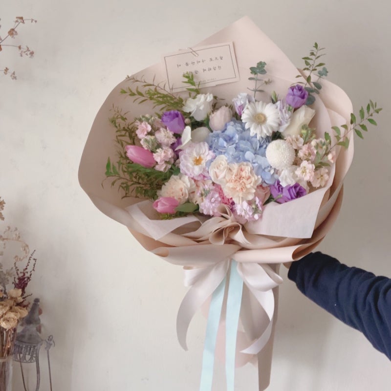 파스텔톤의 예쁜 선물용 꽃다발 관저동 꽃집 라르보플라워 대전 꽃집 도안동 가수원동 관저동 꽃다발 졸업식 꽃다발 꽃다발 기념일