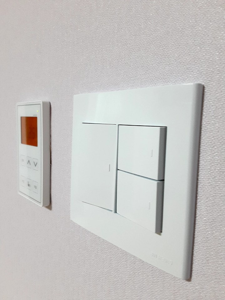 향남 시범 살구꽃마을 화성파크드림 삼양샘sem각방온도조절기각방제어시스템코텍 터치슬림형 백라이트 각방온도조절기로교체잠실엘스