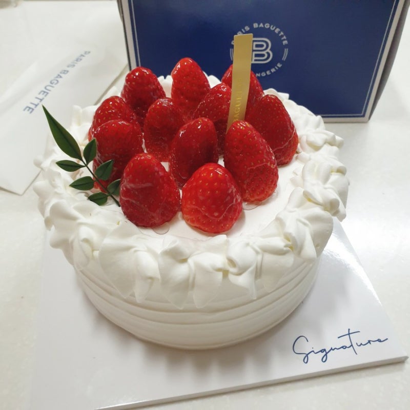 파리바게뜨 생딸기 듬뿍 우유생크림케이크 시그니처생크림케이크 먹었어요~ 네이버 블로그