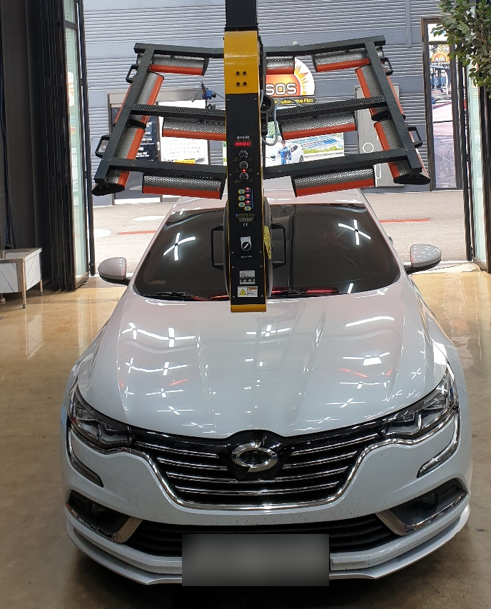 Sm6 유리교체 갑자기 깨진 차유리금으로 르노삼성 유리교환 솔라쉴드 Ss열차단썬팅 시공 후기 및 내 차량의 차유리교체비용 하이패스룸미러 썬루프 파손방지방탄필름 시공