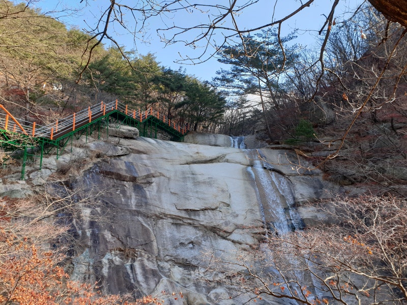 포천 명성산 등산코스 산정호수~팔각정~삼각봉~명성산~책바위코스 하산 산림청 100대명산 네이버 블로그