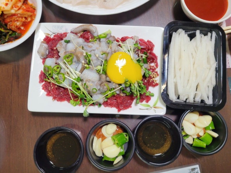 광장시장 맛집 육회자매집 3호점 포장해서 먹어도 맛있어요~ 네이버 블로그