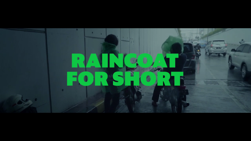 옥외광고의 신박한 변신! 비가 올때는 모터사이클 운전자를 위한 '비옷'이 된다! 일석이조 효과 노린 그랩(GRAB) 인도네시아의 ...