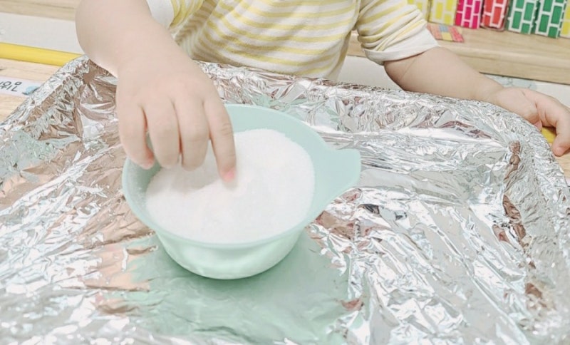 호반아이사랑♡ 만1세발달과정발달수준발달특성 만1세탐색설탕오감놀이 만1세실내대체그림책속물건을찾아와요 만1세그림책놀이 아기설탕미니