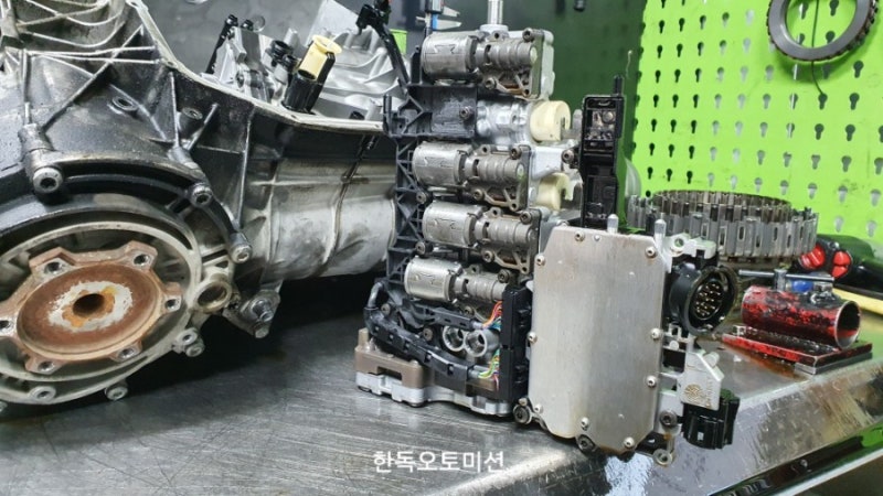 아우디 A4 미션수리 엔진마운트 플라이휠 교환 변속기오작동 떨림 진동 소음 네이버 블로그