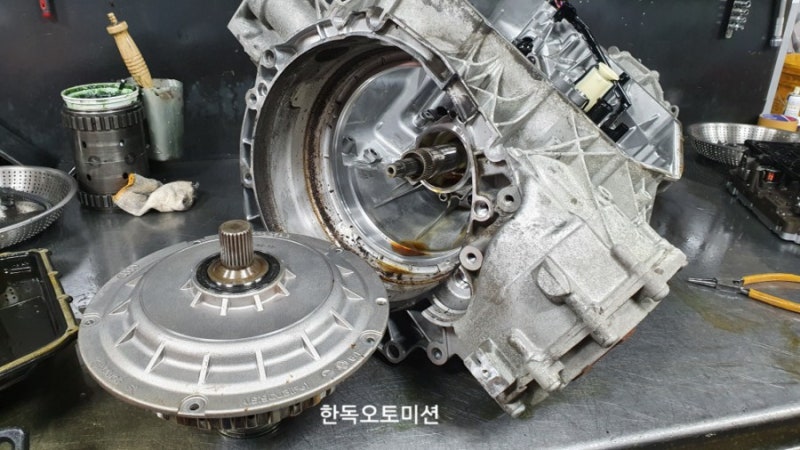 아우디 A4 미션수리 엔진마운트 플라이휠 교환 변속기오작동 떨림 진동 소음 네이버 블로그