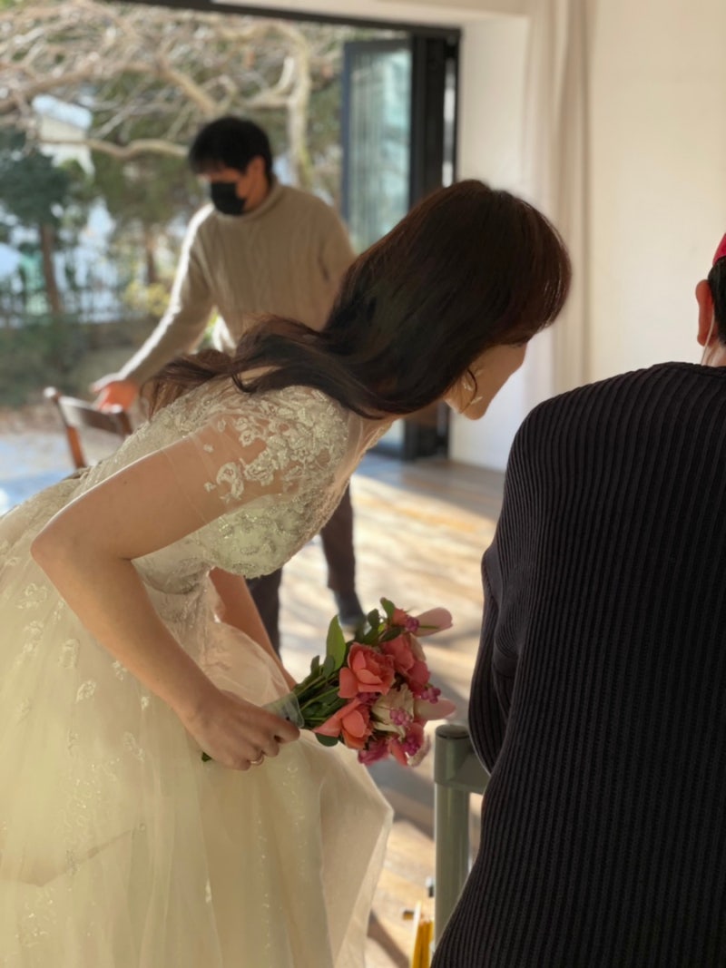 W 무이스튜디오 웨딩촬영 후기 한철휘이사님 헤어변형 이진원장님 🤍 네이버 블로그