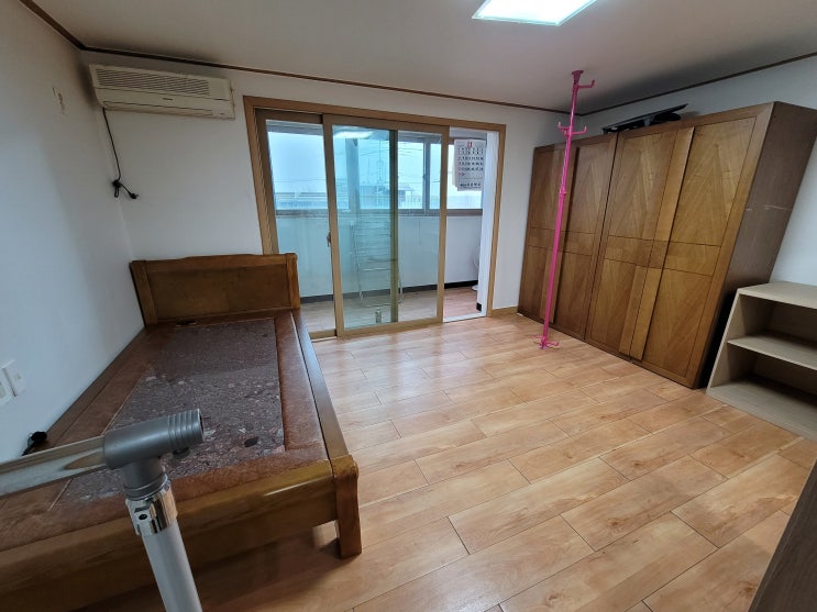 파주 탄현면 법흥리 원룸 월세 30030만 풀옵션 넓은 베란다에 룸이 크고 개방감 좋고 채광 좋은 넓은 원룸 파주영어마을