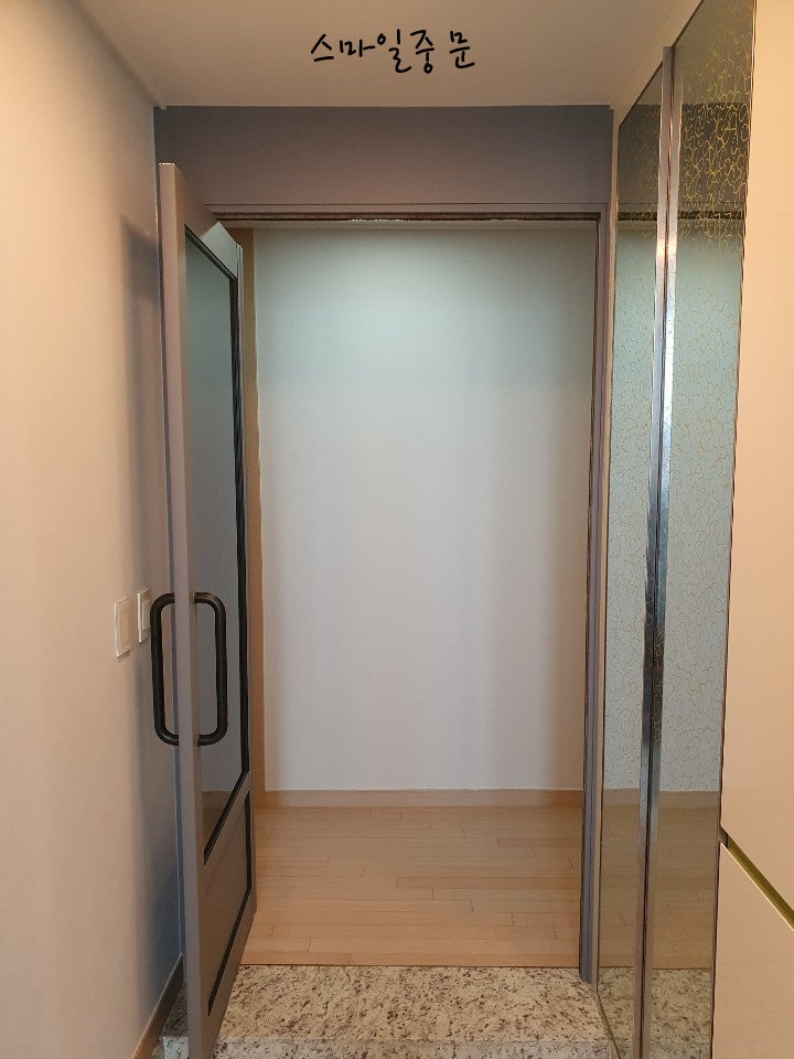 [고양중문/DMC중문]DMC리슈빌더포레스트중문/좁은현관에는양방향개폐가가능한스윙도어시공이 딱!/터닝도어 : 네이버 블로그