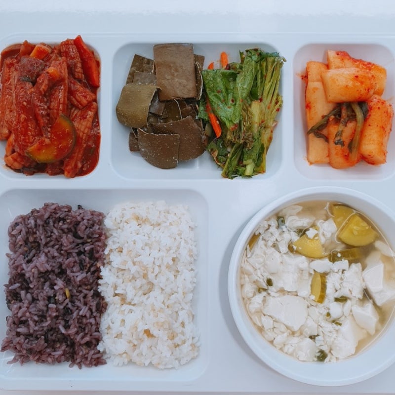 단체급식 메뉴모음순두부백탕불맛오징어볶음다시마튀각치커리생채 만들기구내식당 신메뉴 레시피4월 급식일기 네이버 블로그
