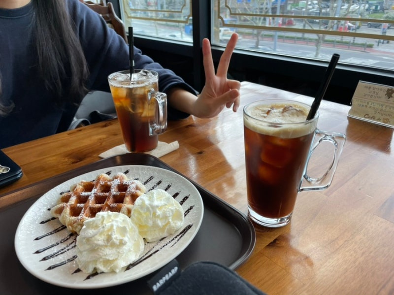 [일상] 4월 #1 팝콘같은 꽃잎이~~ 짧지만 알찬 벚꽃시즌 : 네이버 블로그