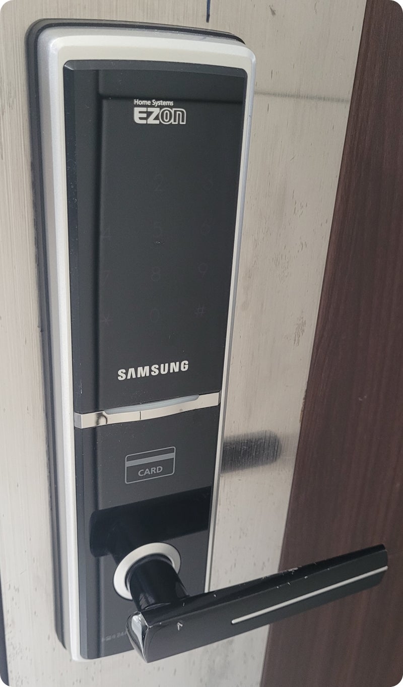 삼성 도어락 SHP-DP710 셀프 교체 완료! (삼성 이지온 SHS-5120 도어락 제거) : 네이버 블로그