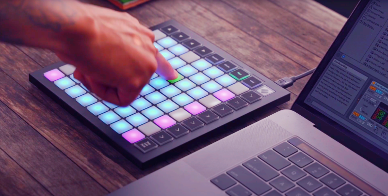 Novation LAUNCHPAD mini MK3, LAUNCHKEY mini MK3 (노베이션 런치패드 미니 마크3, 런치키 ...