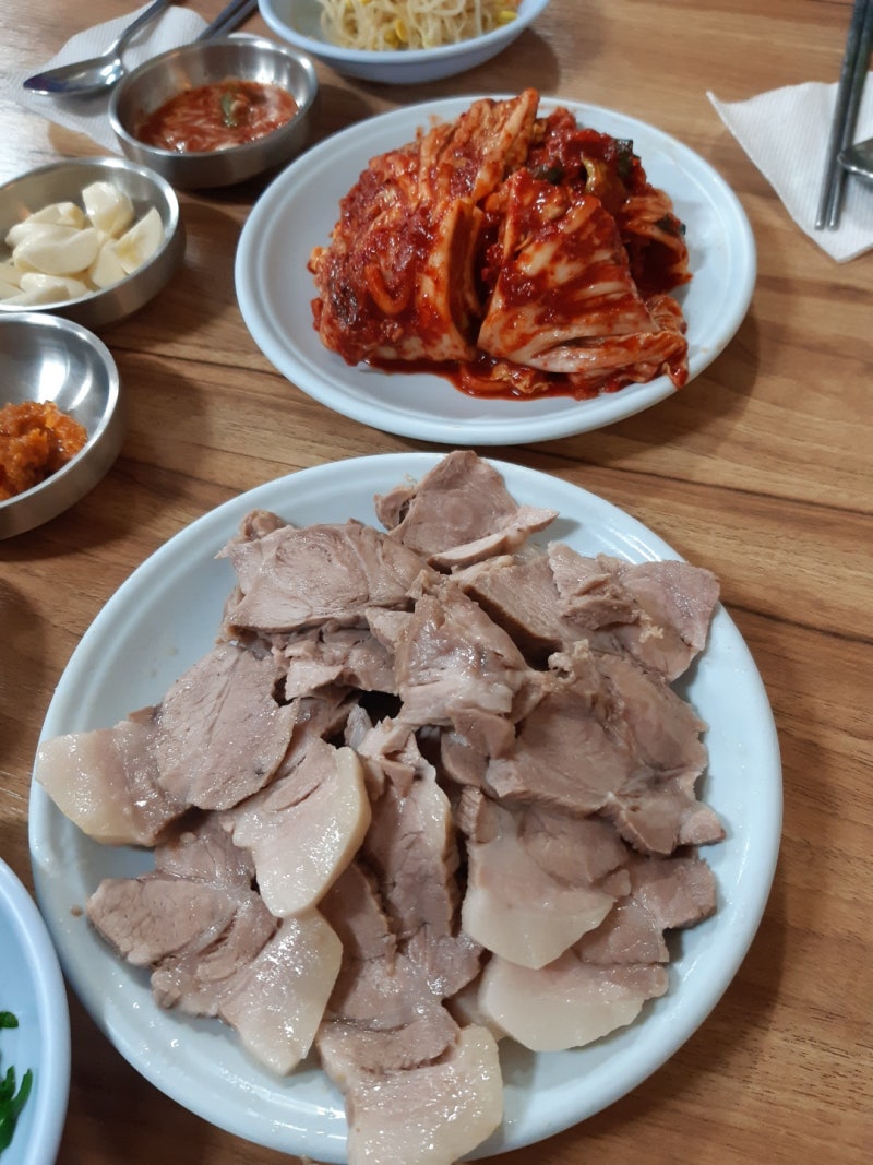 공덕 수육 찐맛집 줄서서 먹어본 영광보쌈 네이버 블로그