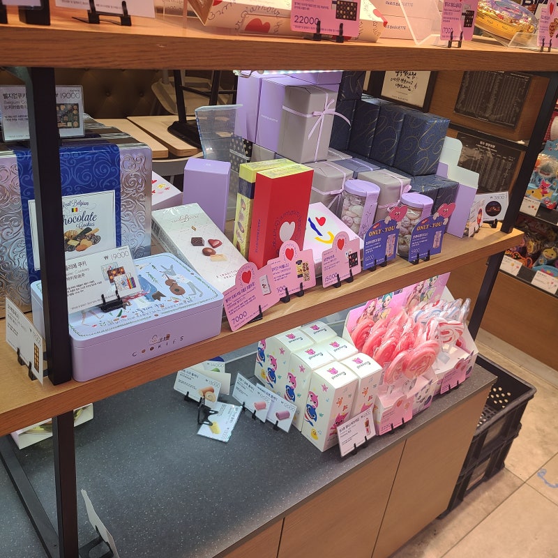 파리바게트 시그니처 생딸기 듬뿍 우유생크림케이크 가격 칼로리 맛 할인받는 법 네이버 블로그