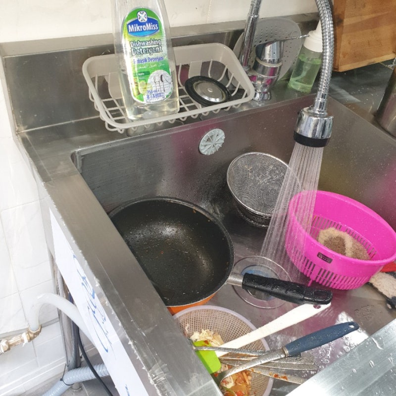 부산 북구 구포동 백반식당 싱크대하수구가 역류해요 부산싱크대하수구막힘 을 부산싱크대하수구뚫기 로 작업한 사례입니다