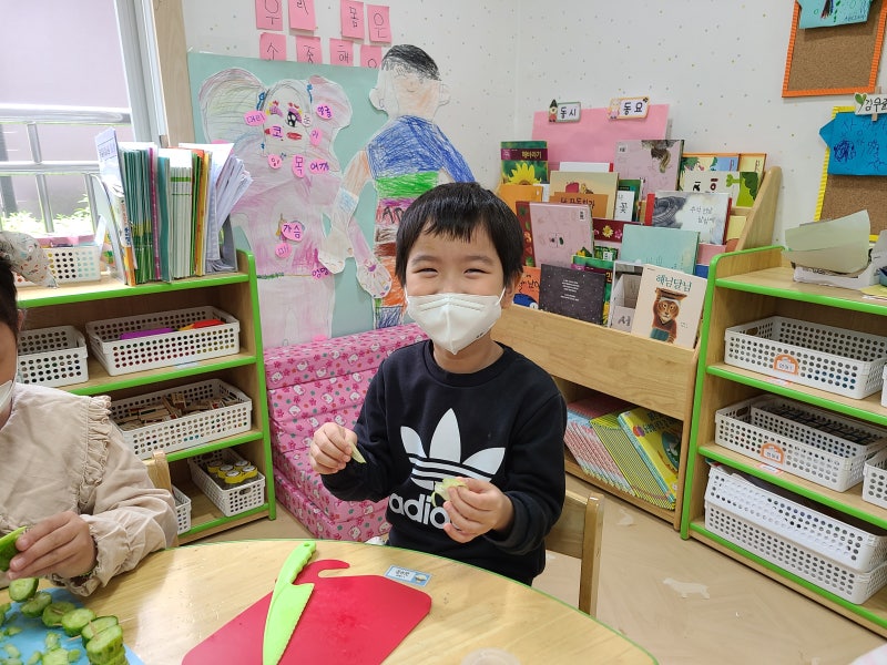 시립힐즈파크어린이집 5월 오감놀이 오이로 놀아요 네이버 블로그