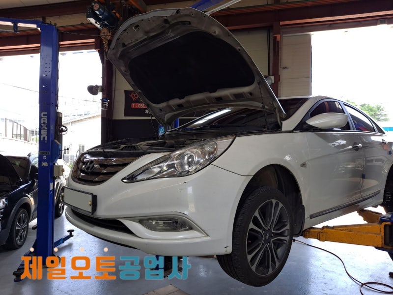 현대 Yf소나타 리어 브레이크 캘리퍼 고착으로 인하여 디스크로터 및 패드 교환 작업기 평택자동차수리전문 안성자동차정비소