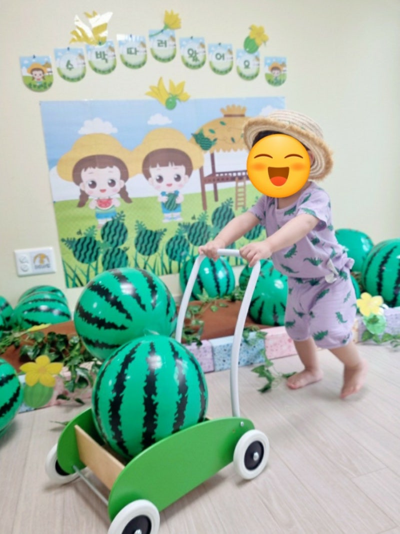 호반아이사랑♡ 여름놀이 수박놀이 가정어린이집여름행사 수박요리오감사전활동수박따기체험 아기농부수박따기 수박옮기기 농부체험 수레끌기