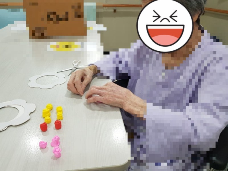 클레이 이용 꽃 리스 만들기 치매예방 및 노인미술인지활동 프로그램통해 꽃구경해요 네이버 블로그