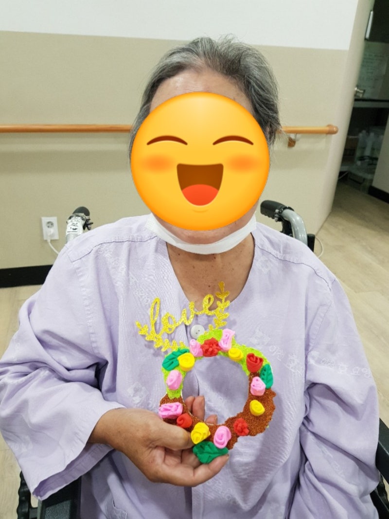 클레이 이용 꽃 리스 만들기 치매예방 및 노인미술인지활동 프로그램통해 꽃구경해요 네이버 블로그