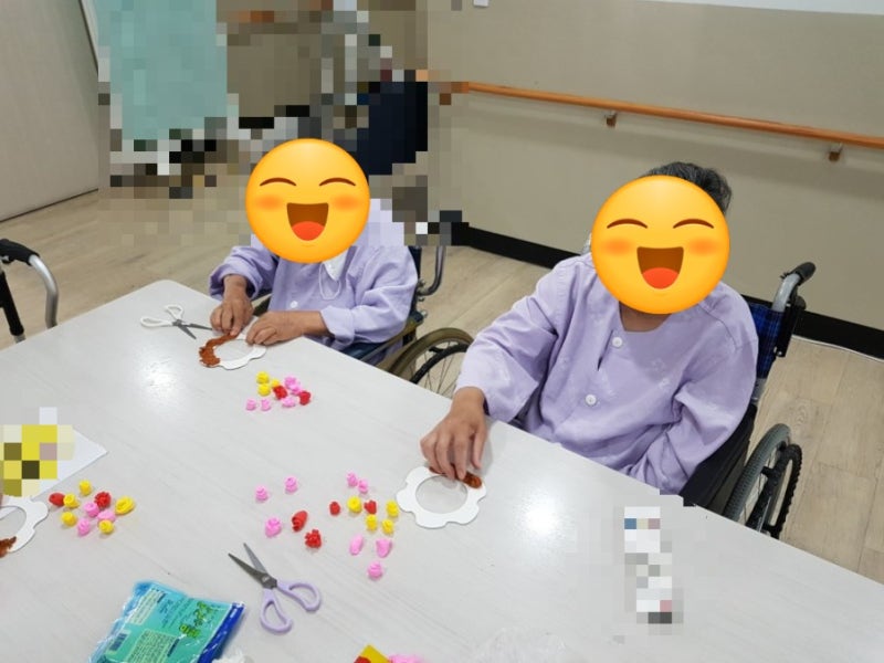 클레이 이용 꽃 리스 만들기 치매예방 및 노인미술인지활동 프로그램통해 꽃구경해요 네이버 블로그