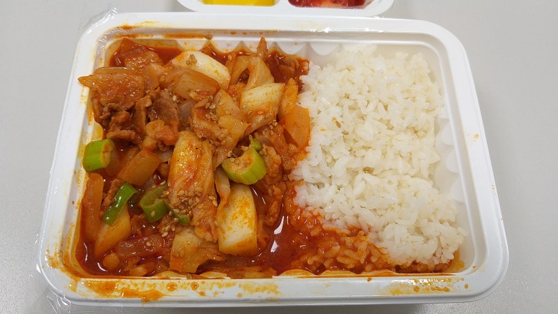 산본역 김밥 맛집 분식점 포마토김밥 피트인점 메뉴 및 가격 제육덮밥과 김치볶음밥을 먹었습니다 배달가능 네이버 블로그