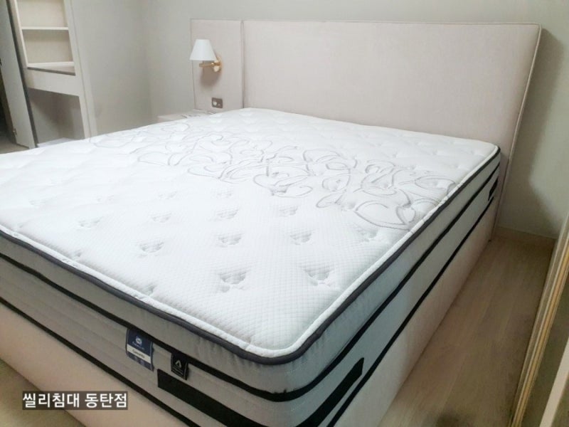 씰리침대 콘체르토 매트리스 동탄점 호텔형 침대 프레임 패브릭 스마트 협탁 라지킹 칼킹 캘리포니아킹 Ck 동탄