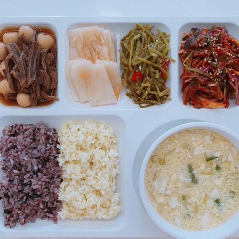 단체급식 메뉴모음잡곡밥울금밥순두부계란탕소고기메추리알장조림골뱅이파채무침고구마줄기볶음씻은묵은지구내식당 제철메뉴